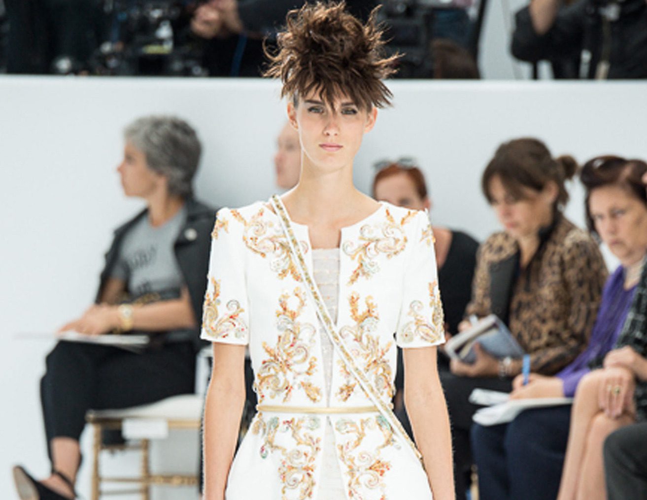 FLIP-FLOP COUTURE AT CHANEL FALL 2014 | Red Carpet Roxy